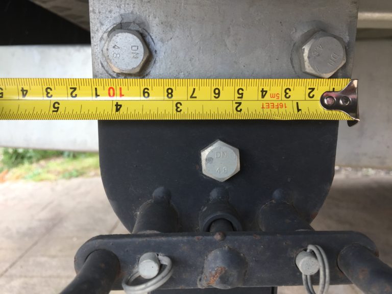 Install BOS Stabiliser Legs - RVeeThereYet