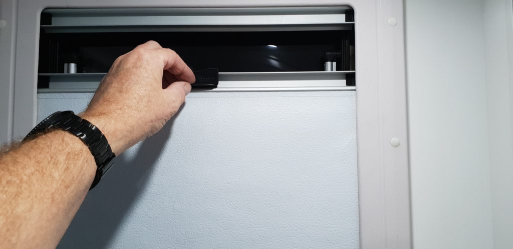 How to Fix a Dometic Window Roller Blind - RVeeThereYet